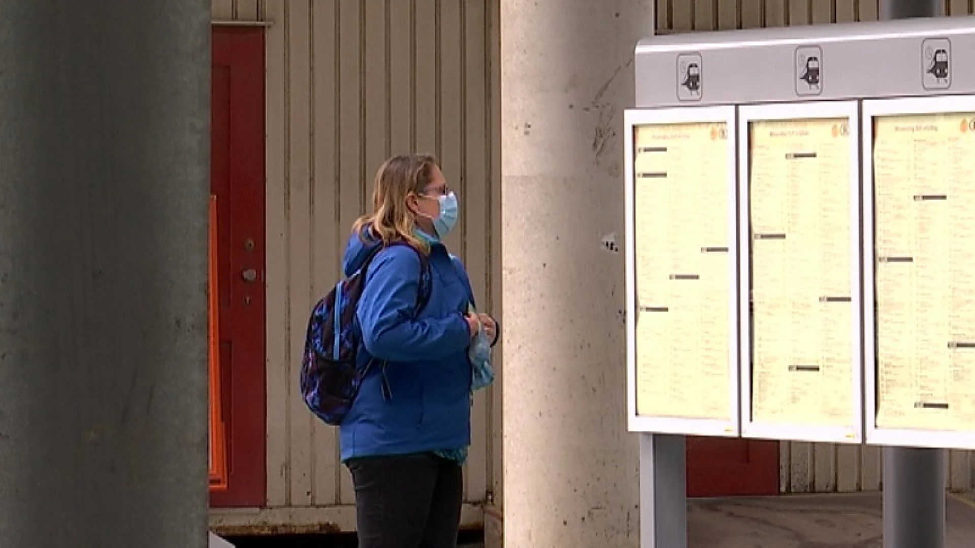 Vanaf morgen mondmasker verplicht op openbaar vervoer, politie gaat ... Vanaf morgen mondmasker verplicht op openbaar vervoer, politie gaat ...